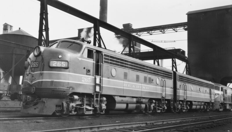 Sunset Reading EMD F3’s | Modeling the Reading in Proto48