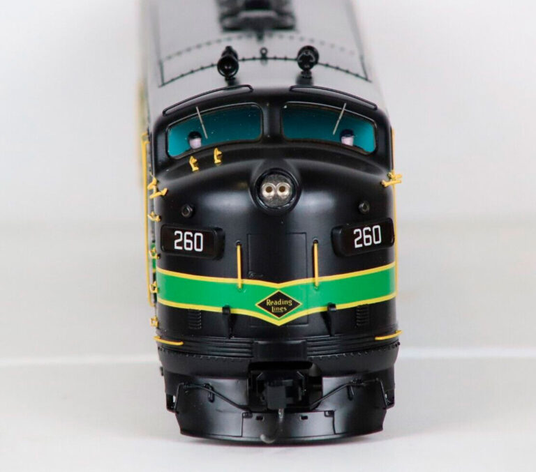 Sunset Reading EMD F3’s | Modeling the Reading in Proto48